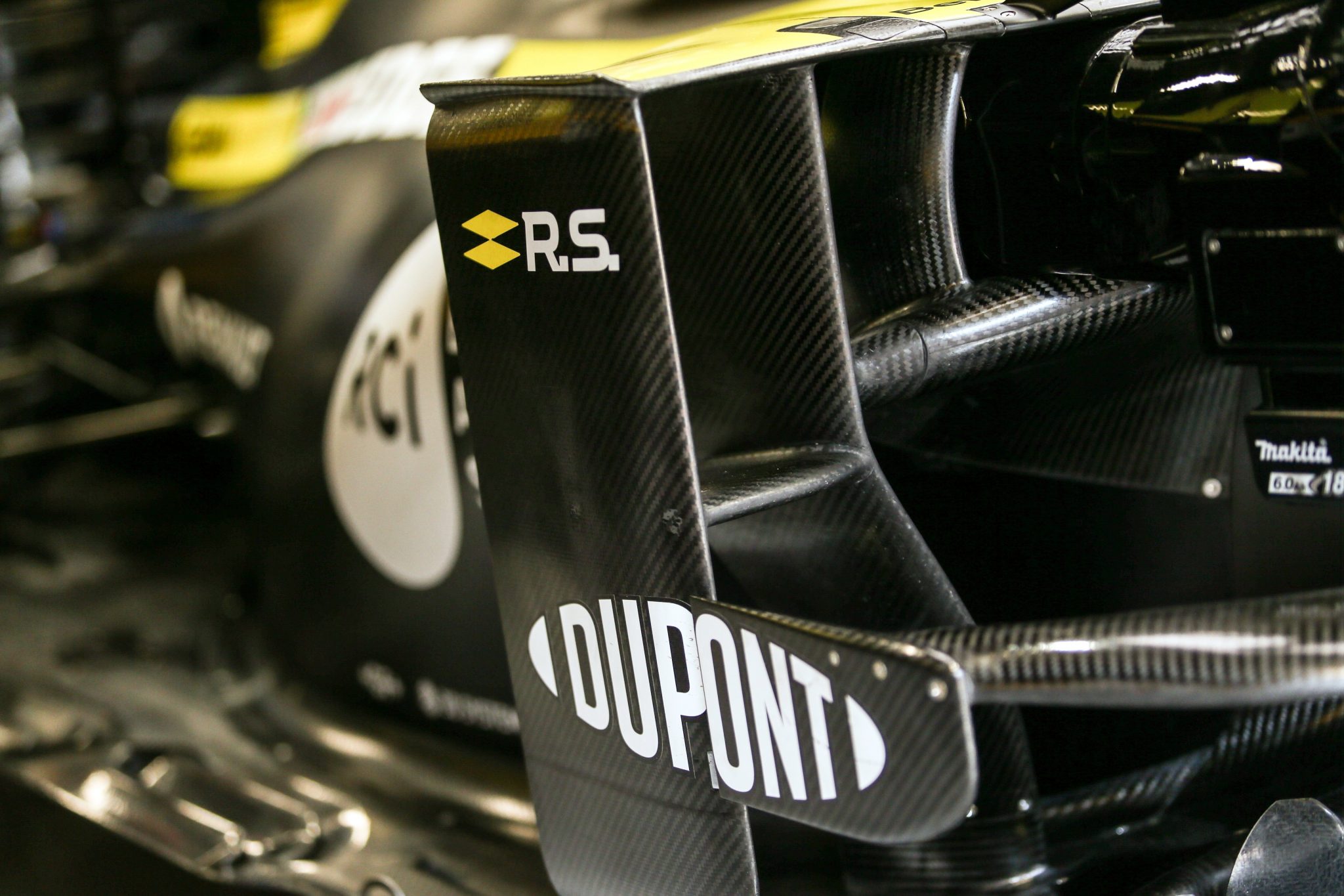 DuPont Shifts to Formula 1 as Fast Track to Consumers - Innovation ...